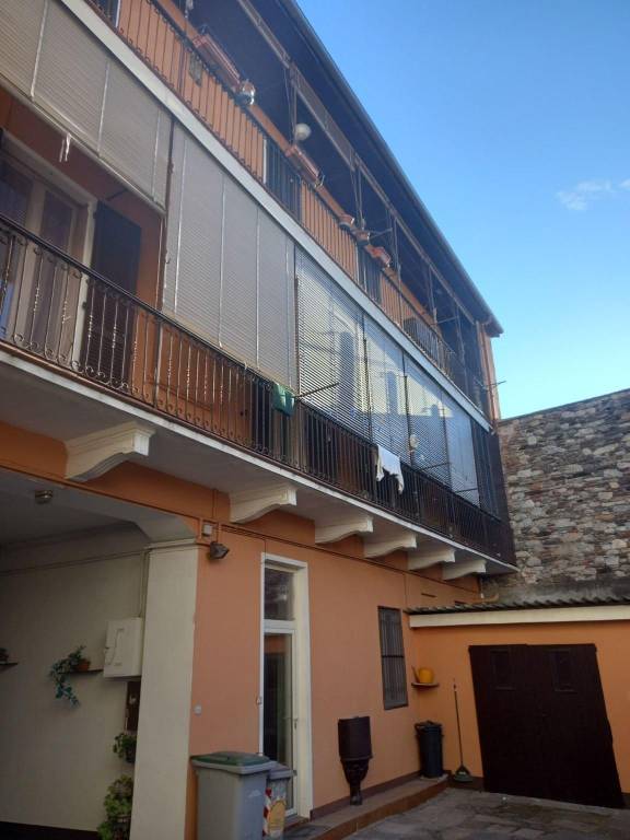 Casa Indipendente in vendita a Borgomanero viale Francesco Zoppis