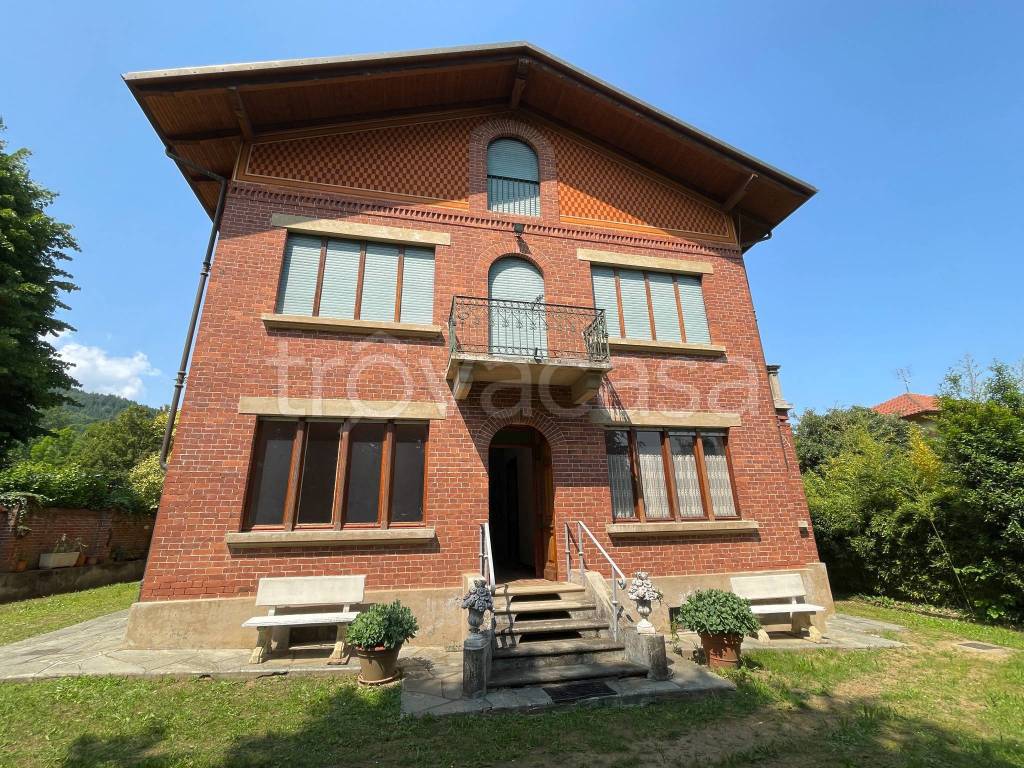 Villa Bifamiliare in vendita a Coazze via Freinetto, 28