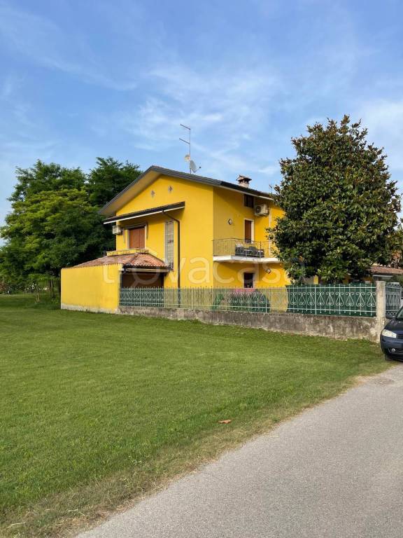 Villa Bifamiliare in in vendita da privato a San Giorgio della Richinvelda via Perars, 4