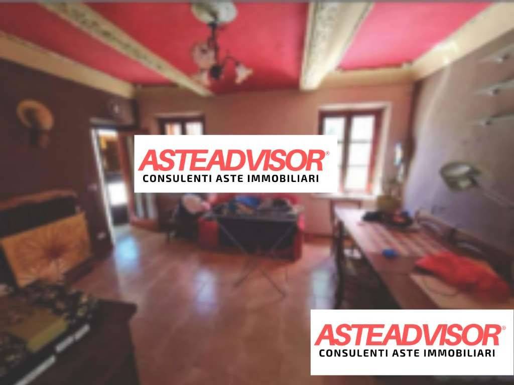 Intero Stabile all'asta ad Asti frazione Sessant, 306