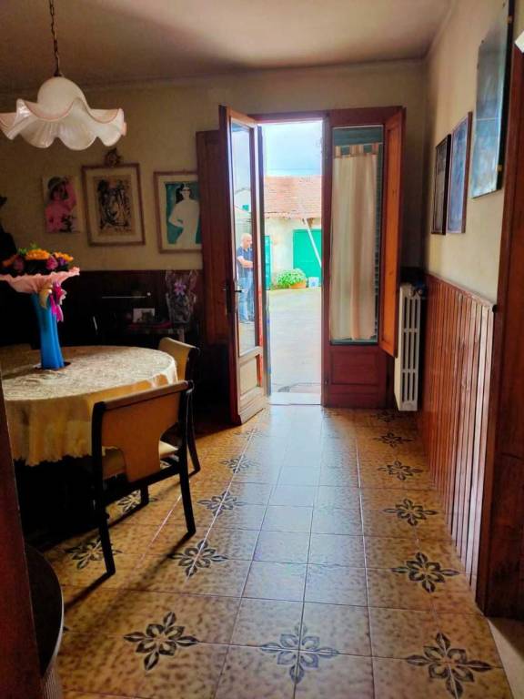 Casa Indipendente in vendita a Pistoia via Ponte dei Tesi, 10