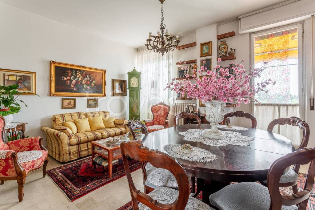 Appartamento in vendita ad Albiate via Guglielmo Marconi, 10