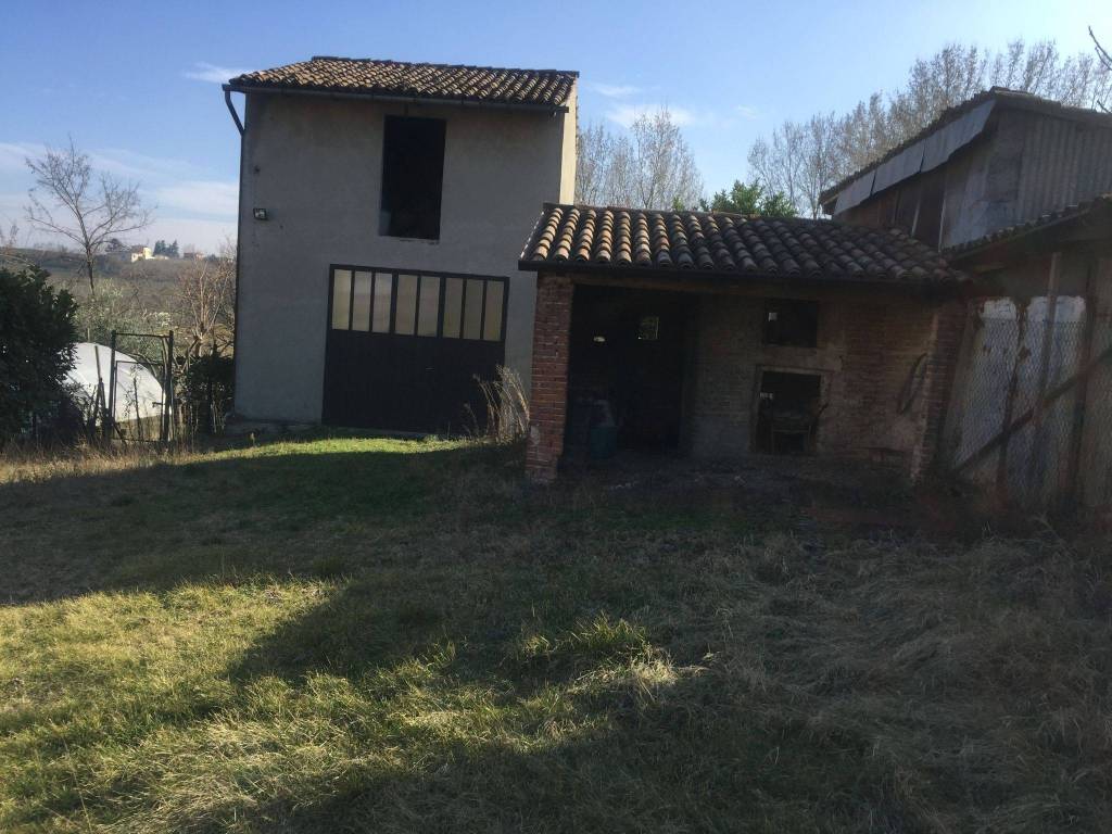 Rustico in in vendita da privato a Rovescala frazione Scazzolino, 59