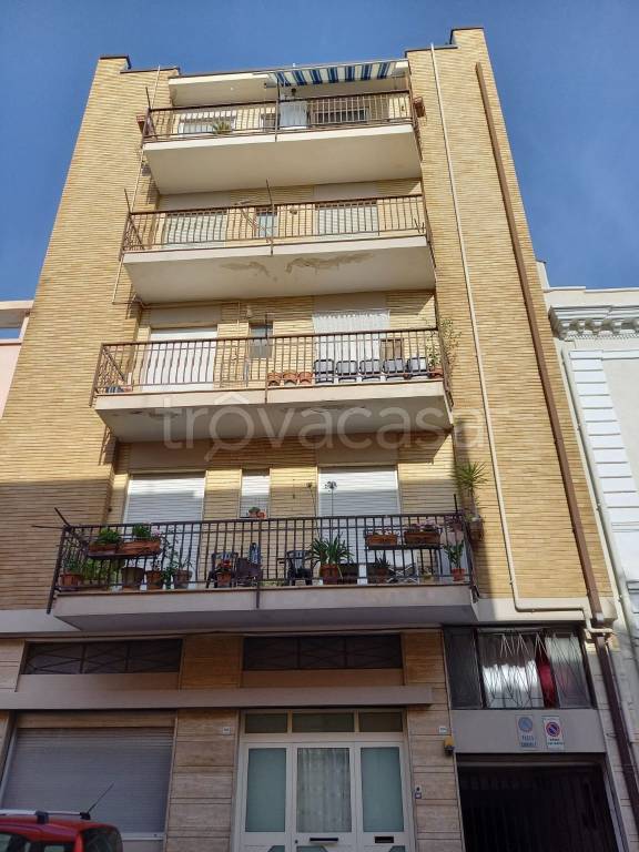 Appartamento in in vendita da privato ad Acquaviva delle Fonti via Roma, 89