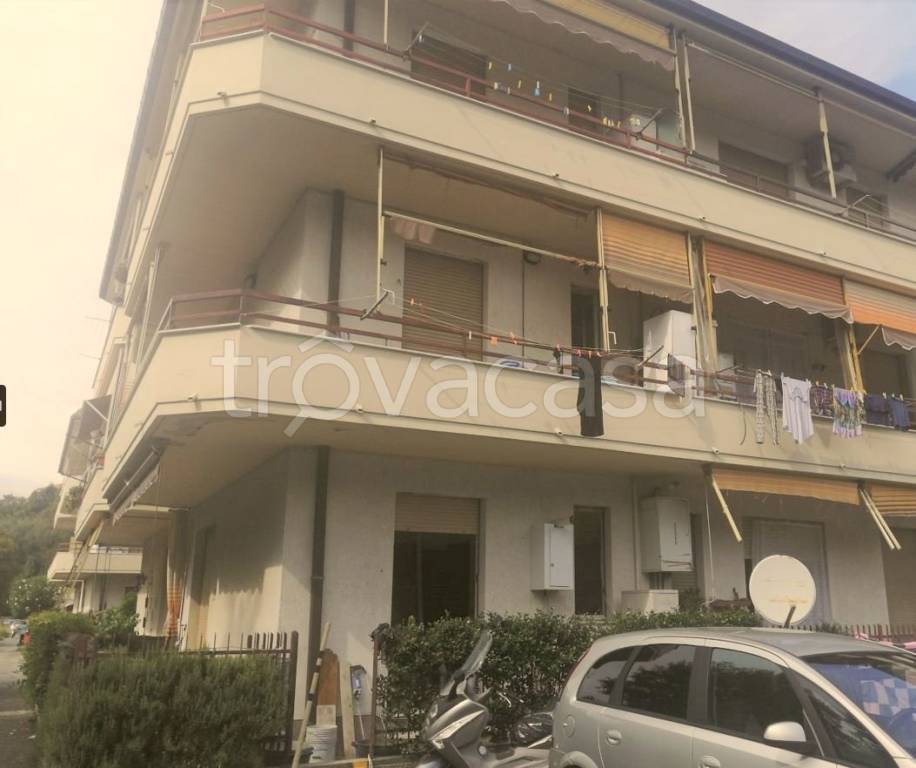 Appartamento in vendita a Carasco via Vittorio Veneto, 40