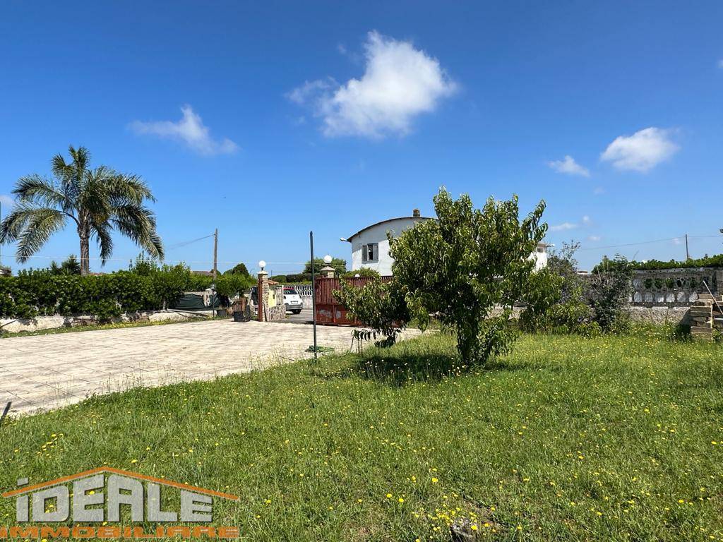 Villa in vendita ad Anzio via Alessandro Volta, 12