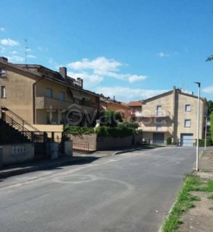 Appartamento all'asta ad Acquapendente via Giotto, 9