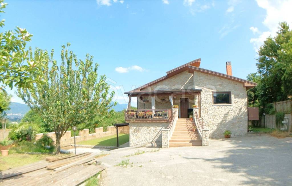 Villa in vendita ad Avellino contrada Sant'Oronzo