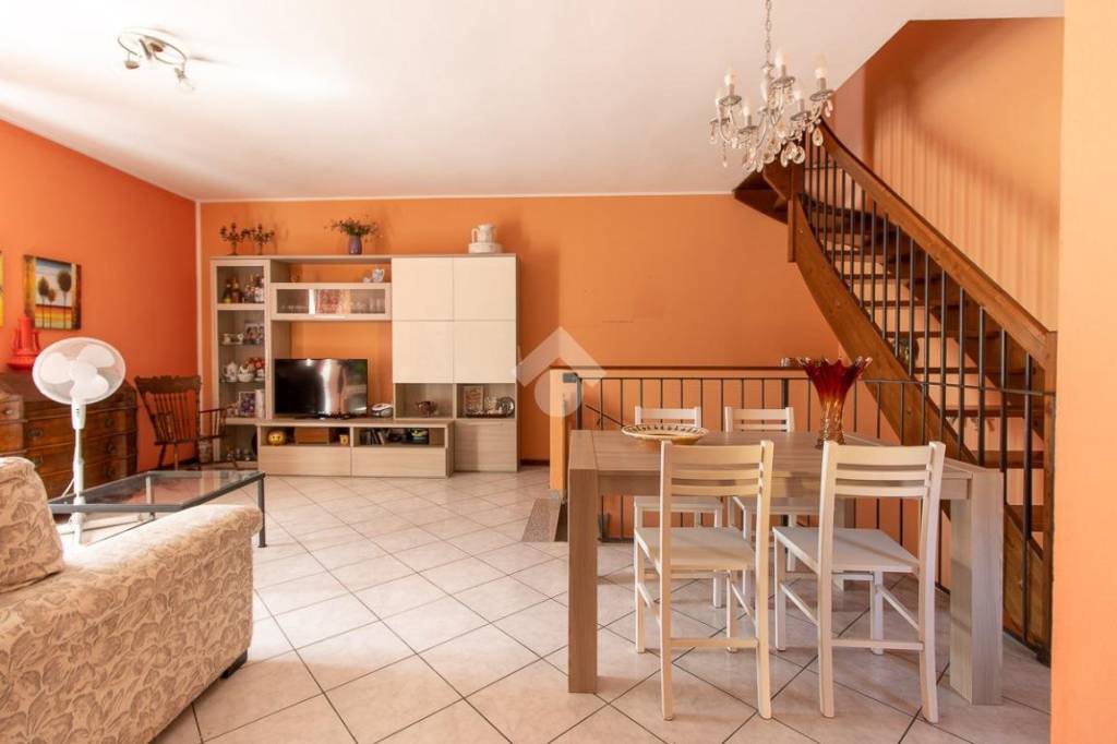 Appartamento in vendita a Monticello Brianza via s. michele, 60