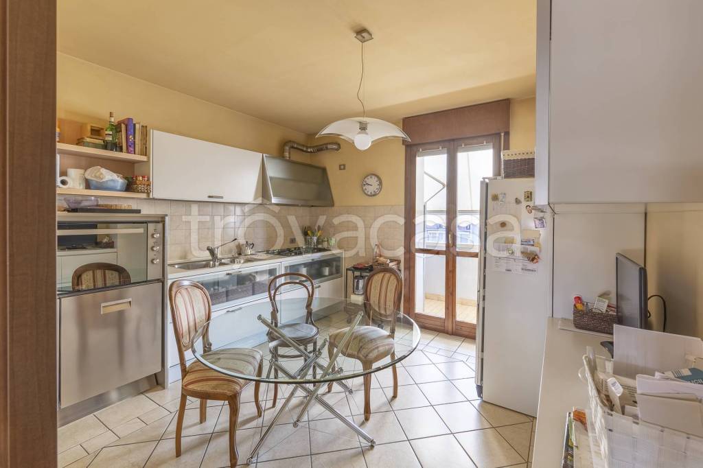 Appartamento in vendita a Verona via Ognibene, 3