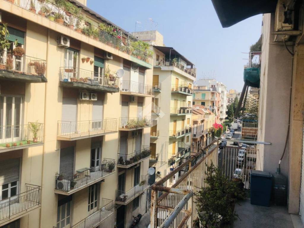 Appartamento in vendita a Catania via Proserpina
