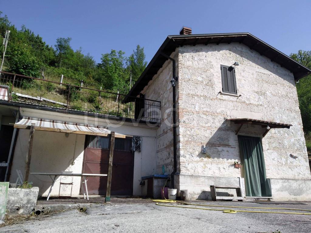 Casale in in vendita da privato a Petrella Salto via Principe Umberto