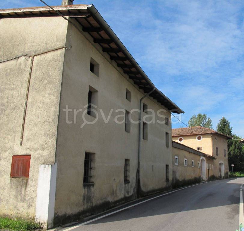 Casale in in vendita da privato a Colloredo di Monte Albano via San Rocco