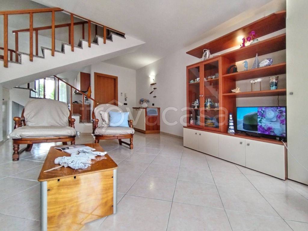 Villa a Schiera in in vendita da privato a La Maddalena via Francesco Ornano