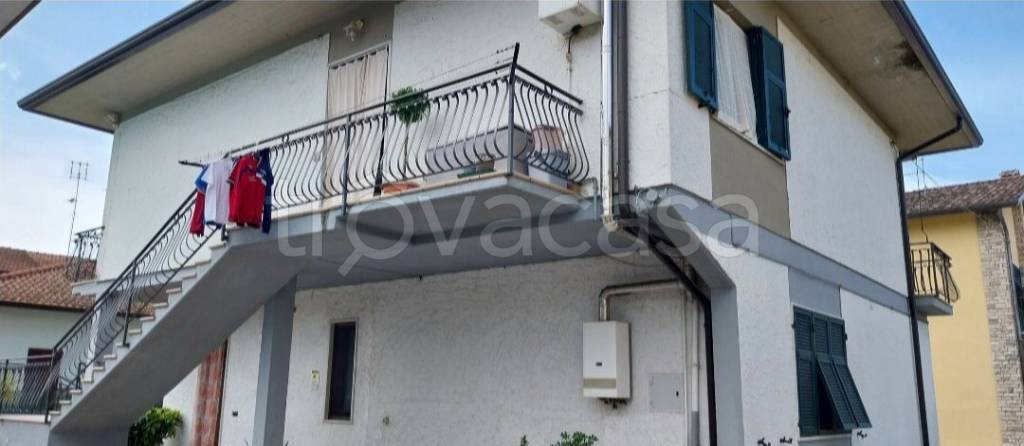 Villa Bifamiliare in in vendita da privato a Carrara via Provinciale avenza-sarzana, 90