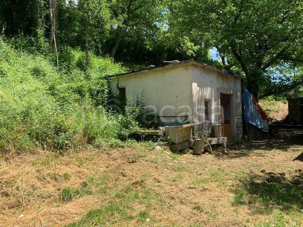 Rustico in in vendita da privato ad Antrodoco strada Statale dell'Appennino Abruzzese e App.Sannitico