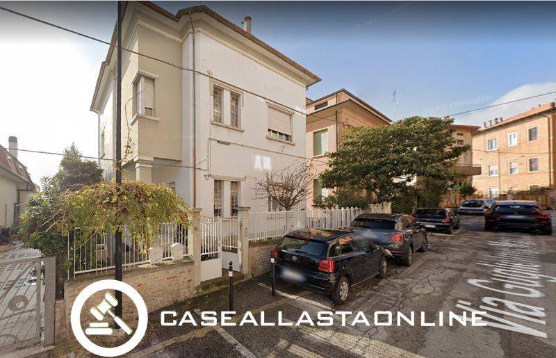 Villa all'asta a Castelfidardo via Guglielmo Marconi, 32/34