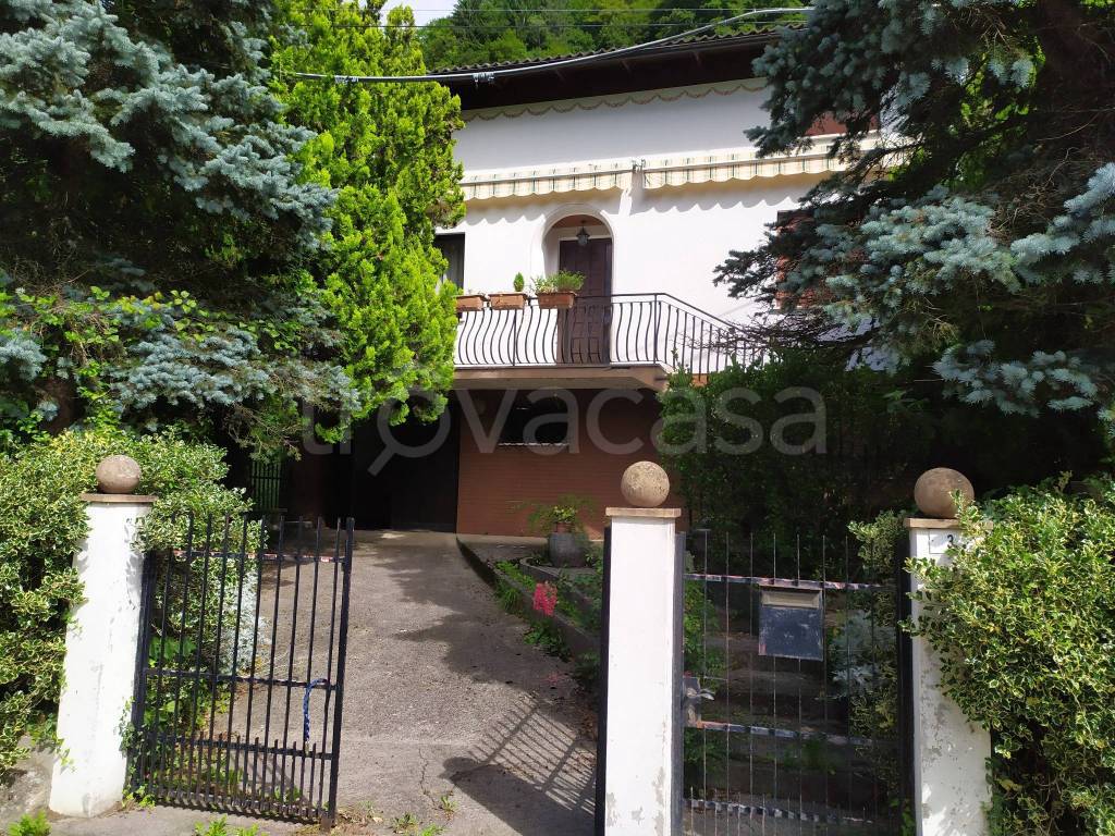 Villa in vendita ad Arta Terme via Rosa dei Venti, 3