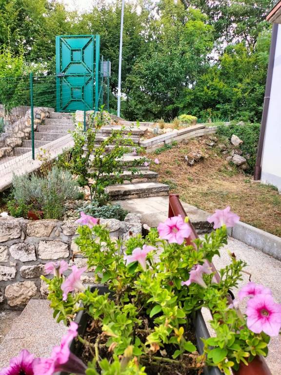 Casa Indipendente in in vendita da privato a Roccamorice via Roma, 31