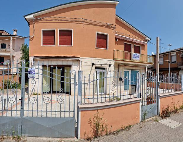 Appartamento in vendita a Comacchio viale Lido di Pomposa, 23
