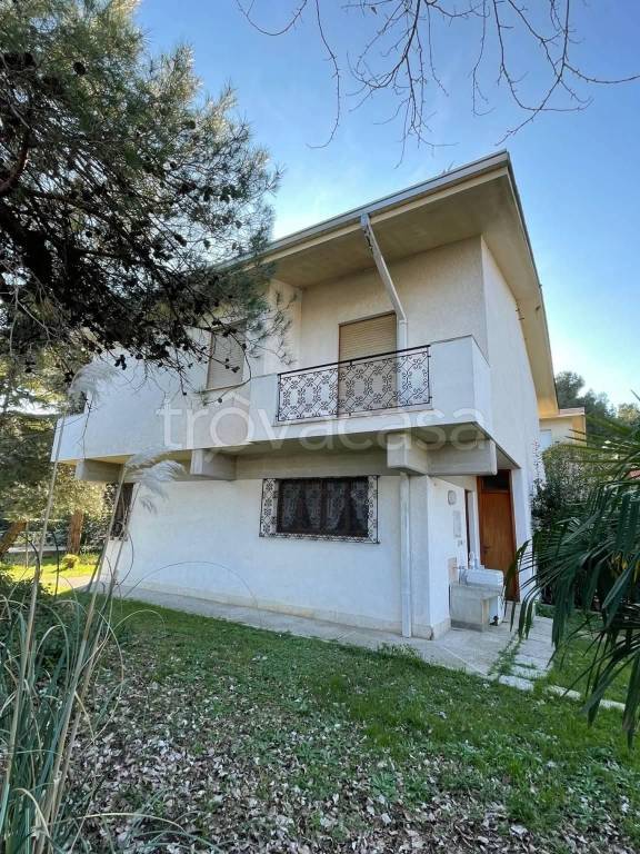 Villa Bifamiliare in in vendita da privato a Grado viale dei Pesci, 47
