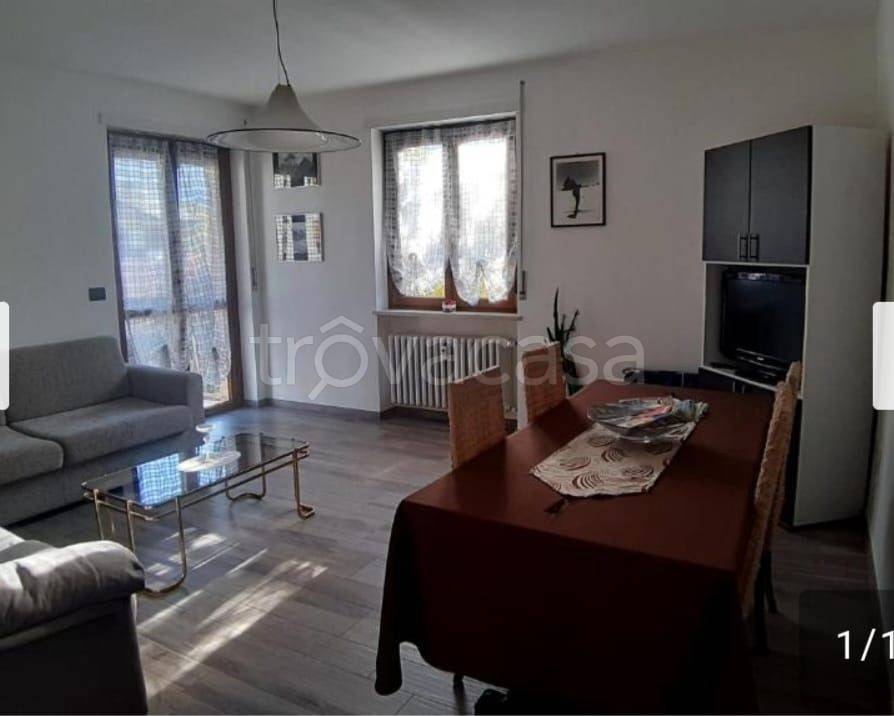 Appartamento in in vendita da privato ad Aosta regione Brenlo, 5