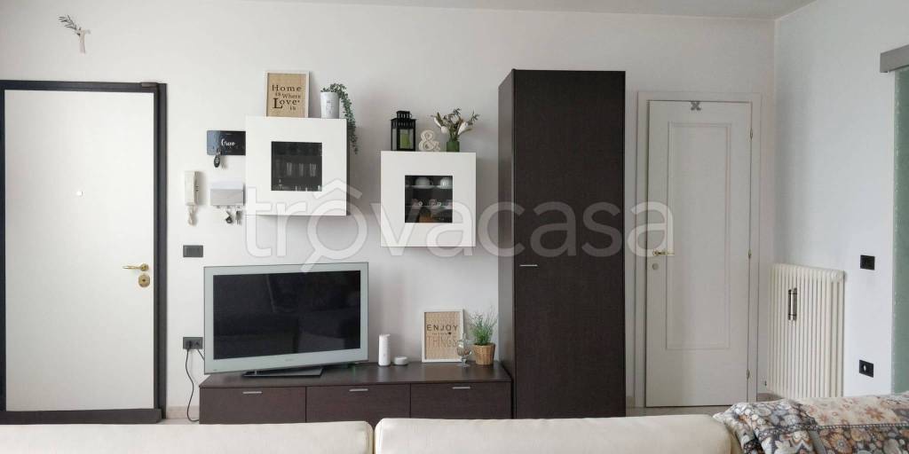 Appartamento in in vendita da privato a Moglia via Francesco Santi, 7
