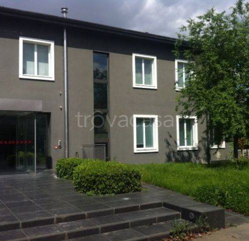 Intero Stabile in vendita a Tortona strada Statale Per Genova