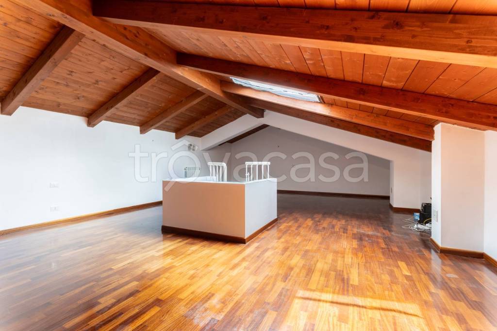 Villa a Schiera in vendita a Cascina via Tosco Romagnola, 610