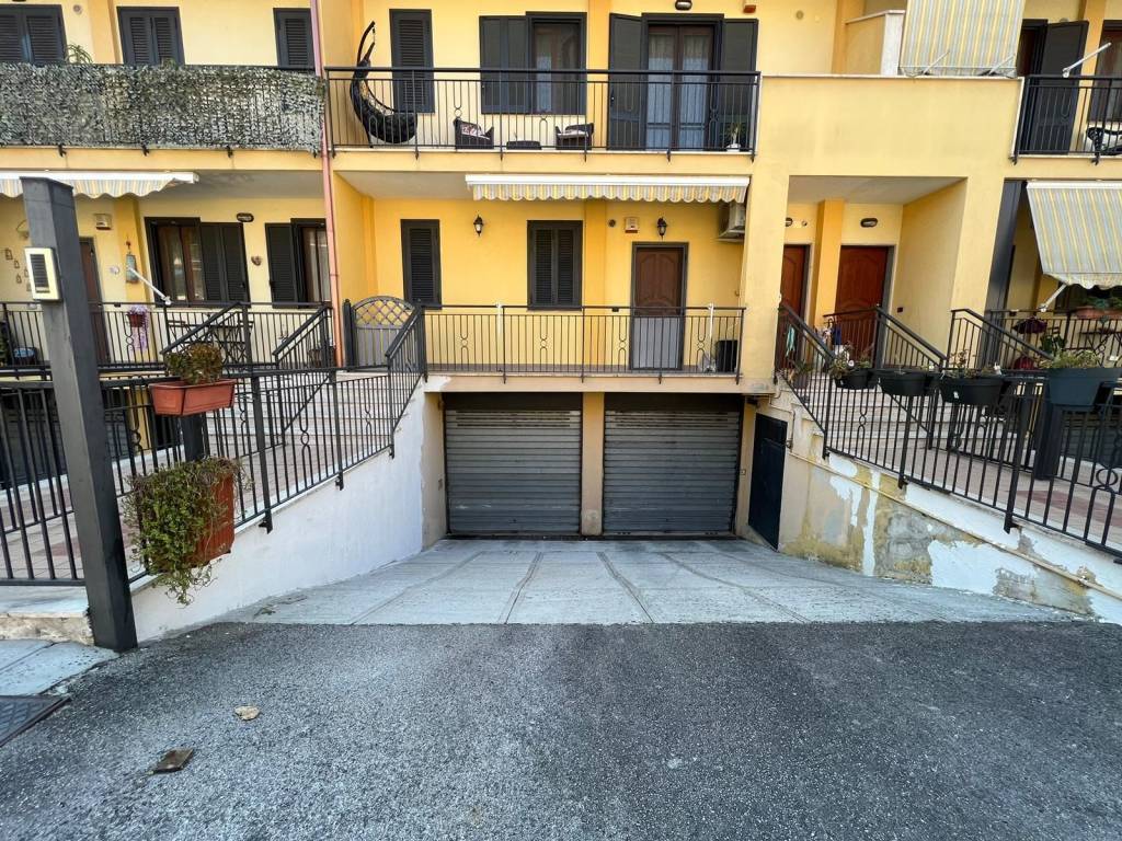 Appartamento in vendita ad Acerra via Ignazio Caruso