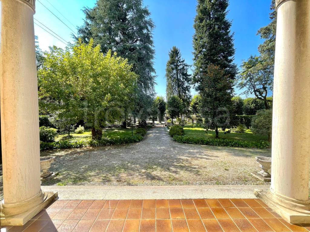 Villa in vendita a Calco viale delle Rimembranze, 6