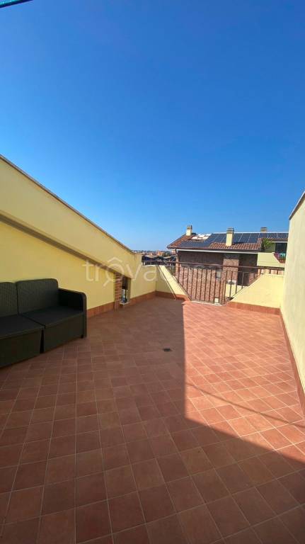 Attico in vendita ad Aprilia via Caltanissetta, 63