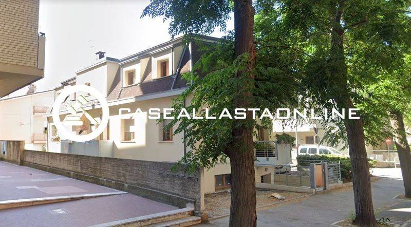 Appartamento all'asta a Fano viale Cristoforo Colombo