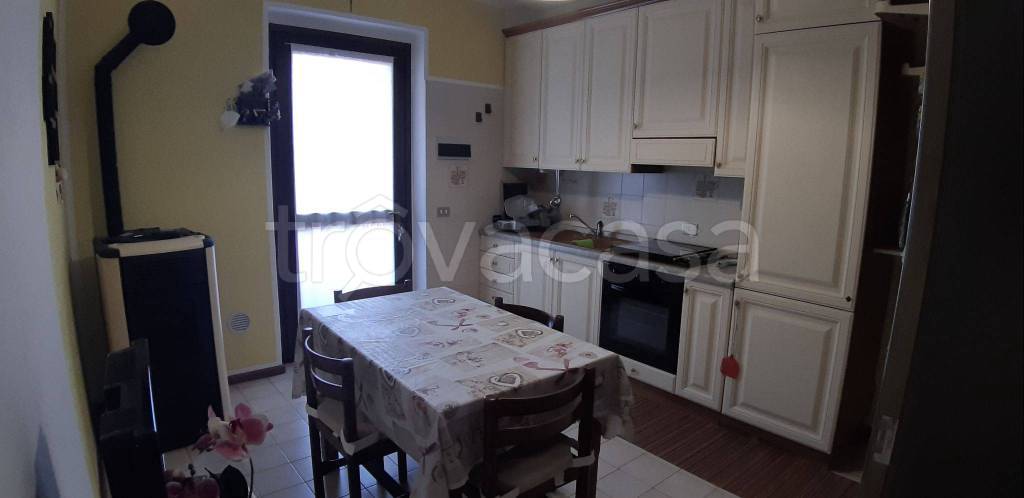 Appartamento in in vendita da privato a Dubino via Prati Rossi, 15