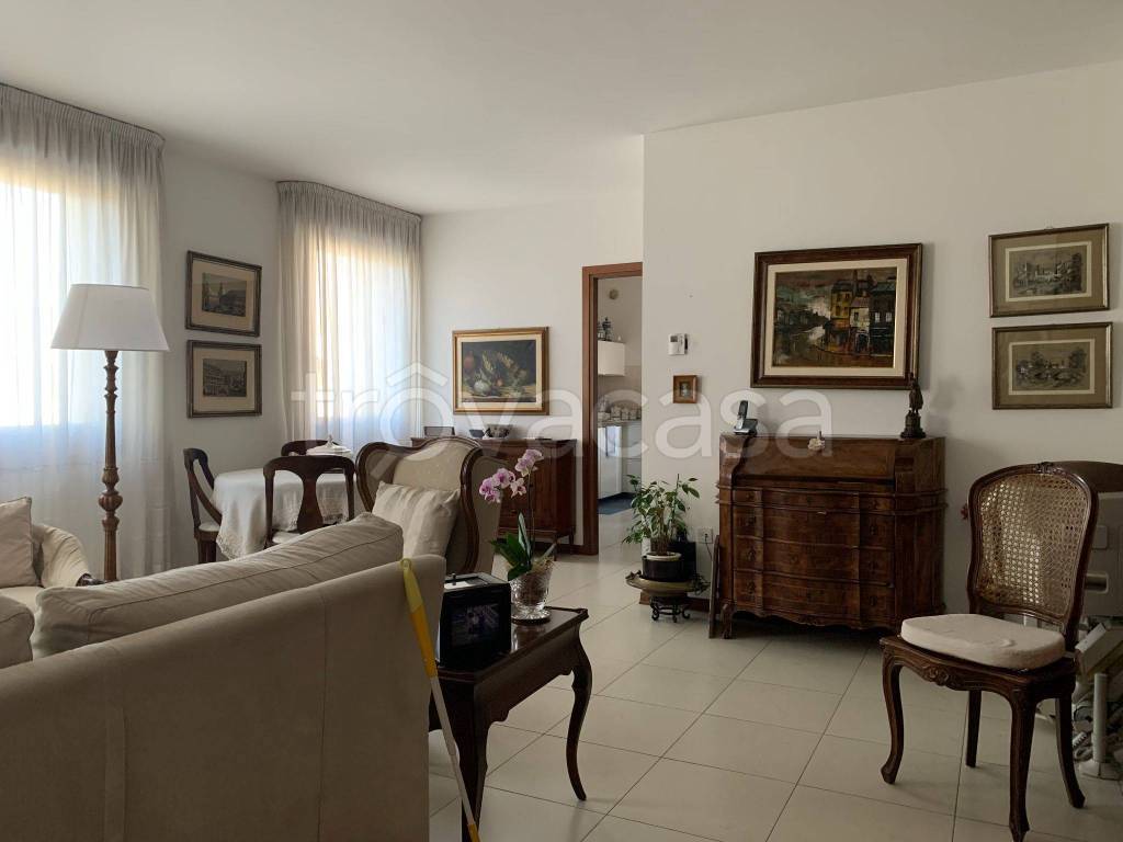 Appartamento in in vendita da privato ad Abano Terme via Luigi Configliachi, 5