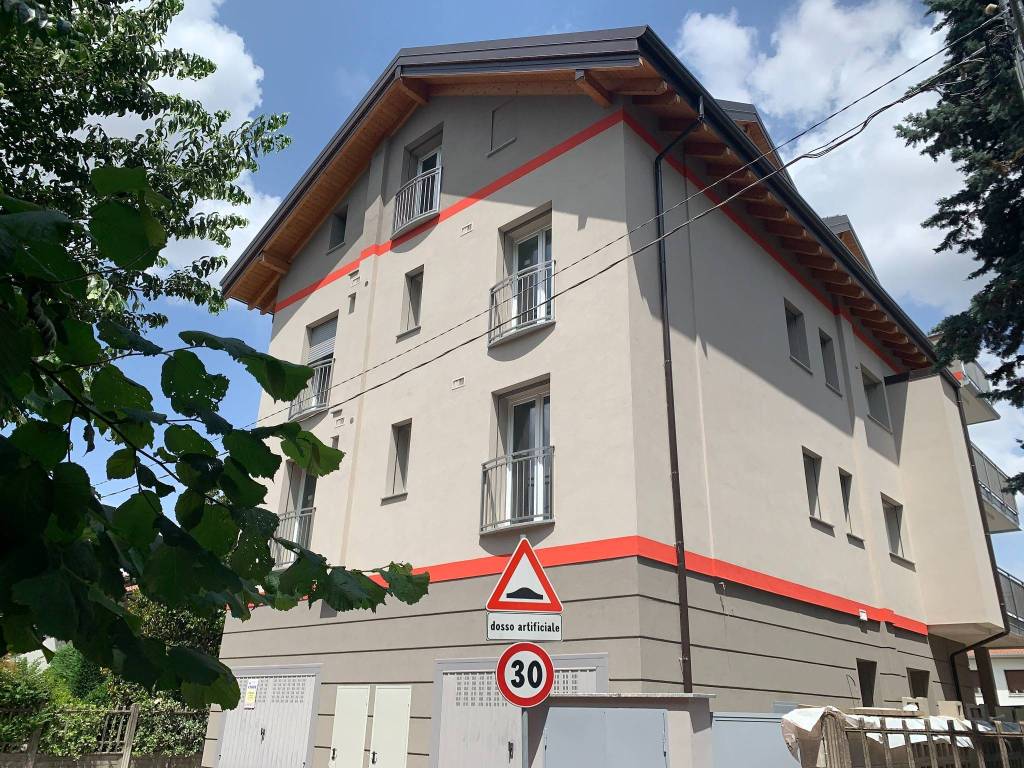 Appartamento in vendita a Caronno Pertusella via Tagliamento, 353