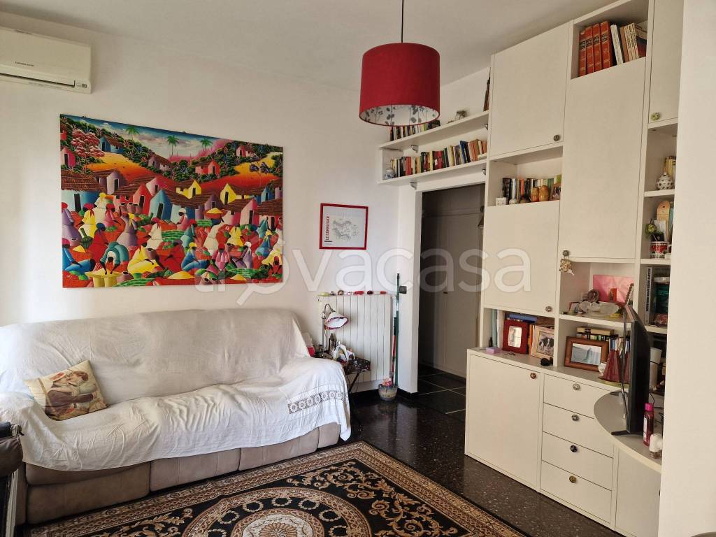 Appartamento in vendita a Genova