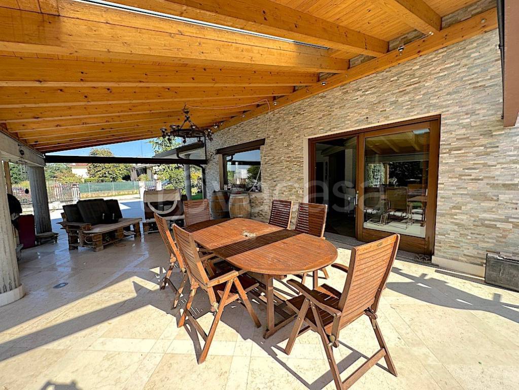 Villa Bifamiliare in vendita a Istrana via Monte Santo