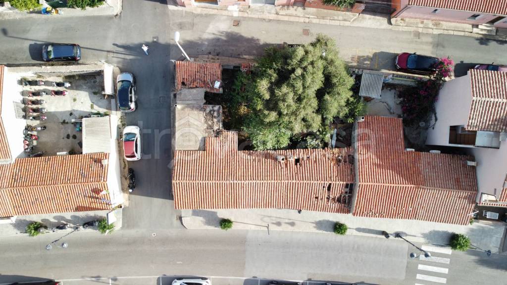 Intero Stabile in vendita a Palau via Nazionale, 29