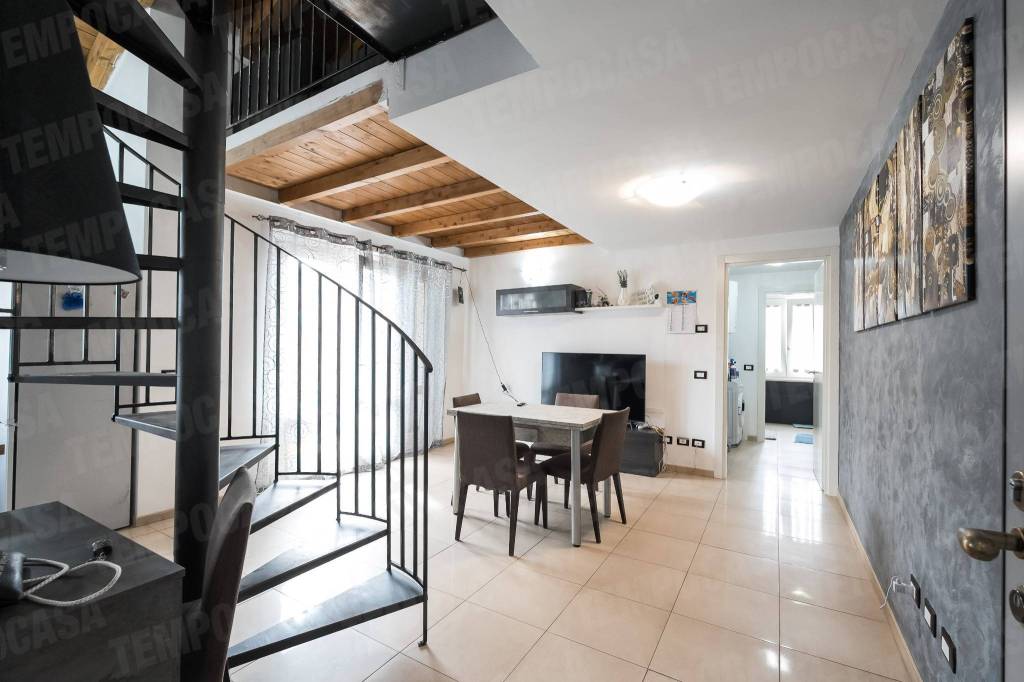 Appartamento in vendita a Mariano Comense via 20 Settembre