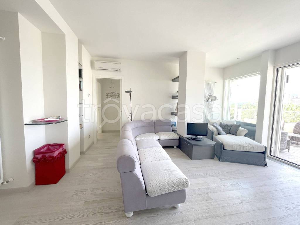 Appartamento in vendita a Misano Adriatico via Platani