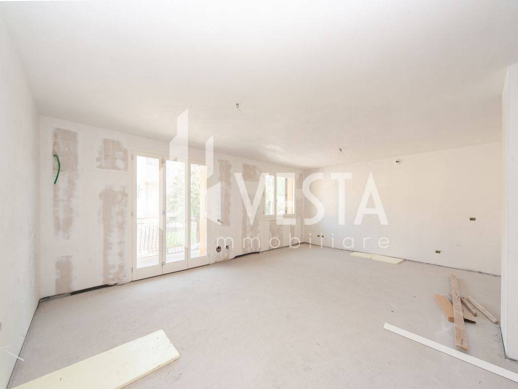 Appartamento in vendita a Barzanò viale Luciano Manara