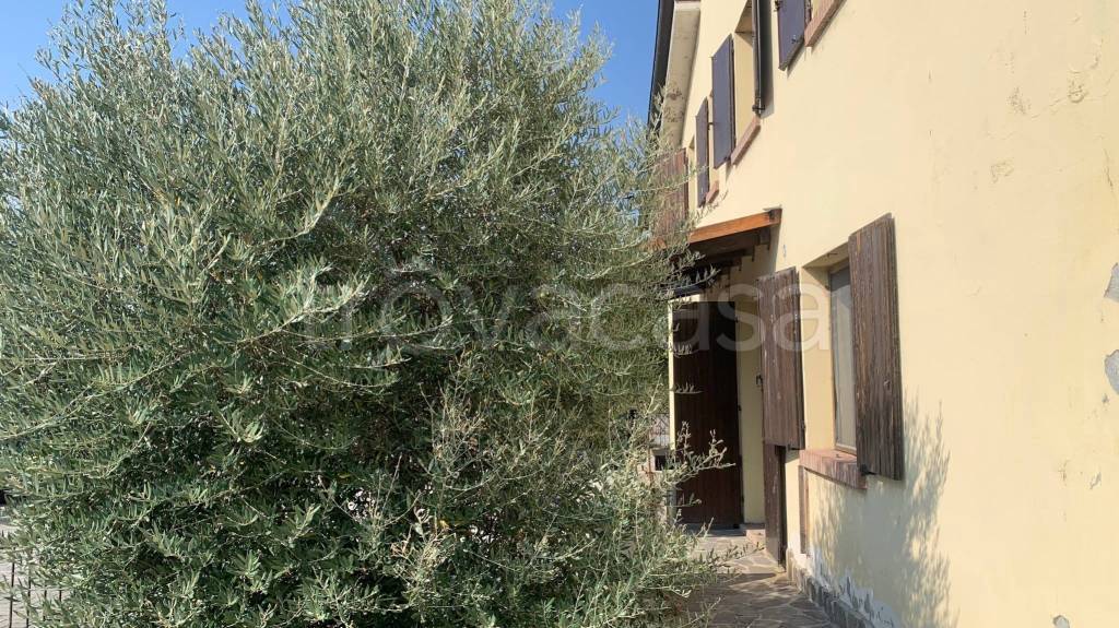 Casa Indipendente in vendita a San Secondo Parmense località Castell'aicardi-strada dell'Isola, 10 Foto-2