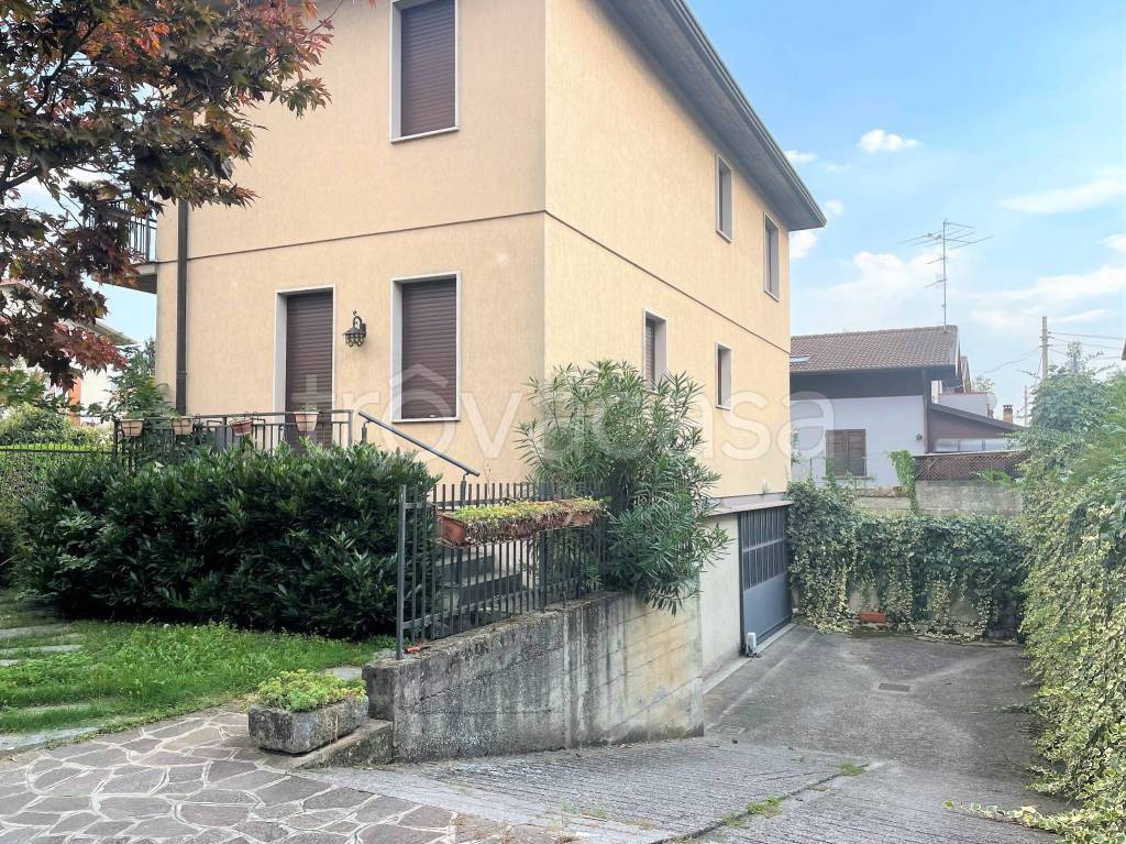 Villa in vendita a Brescia via del Manestro, 61