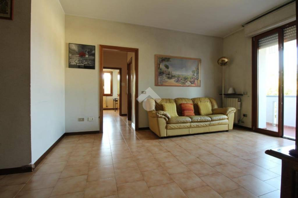 Appartamento in vendita a Prato via ardengo soffici, 5