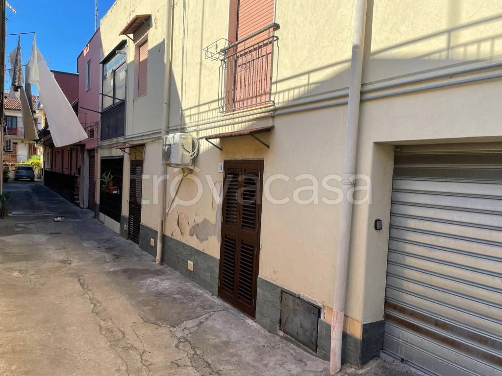 Villa in vendita ad Aci Castello via Scalazza