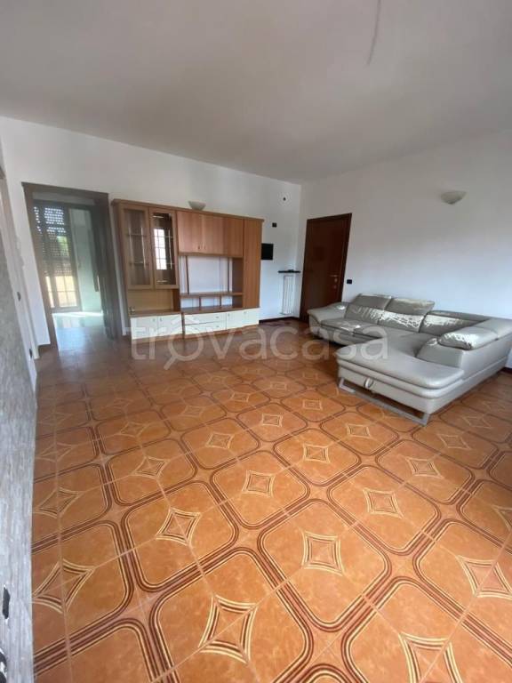 Appartamento in in vendita da privato a Cologno al Serio via Ruggero Leoncavallo, 26