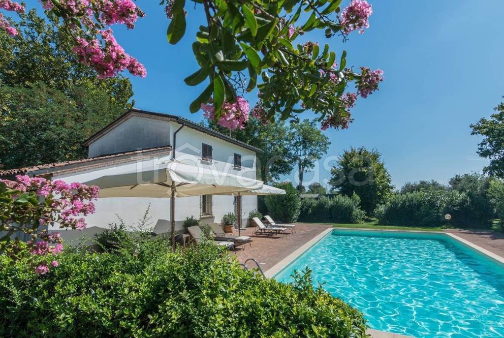 Villa in vendita a Ravenna via Argine Destro Ronco, 6