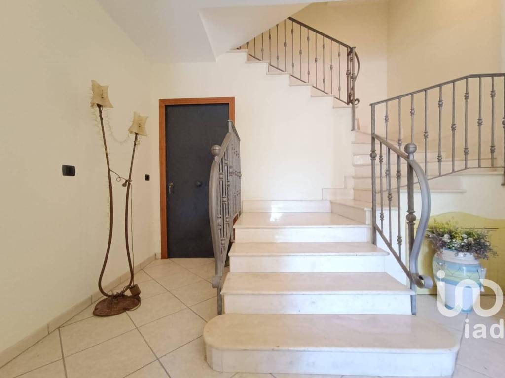Villa Bifamiliare in vendita a Giugliano in Campania via San Francesco a Patria