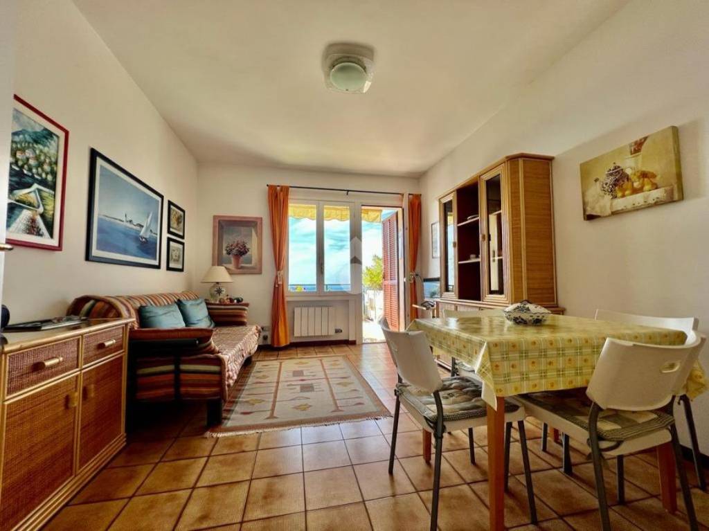 Appartamento in vendita a Ospedaletti via padre semeria, 54